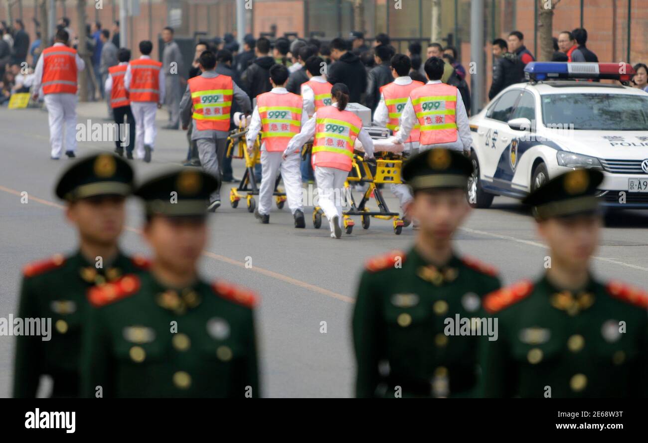 Angry plane passengers hi-res stock photography and images - Alamy