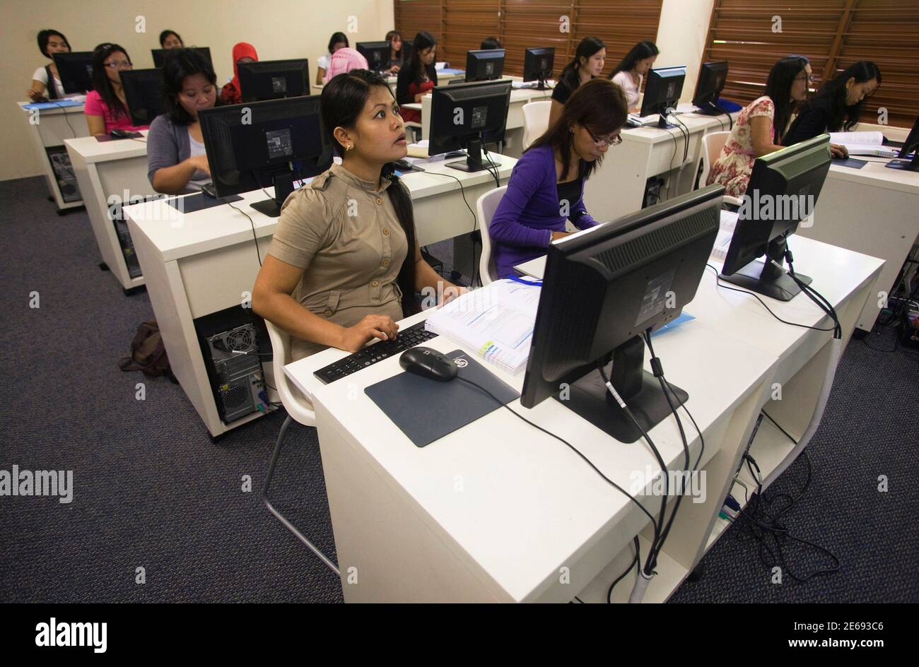 Indonesia school computer hi-res stock photography and images - Alamy