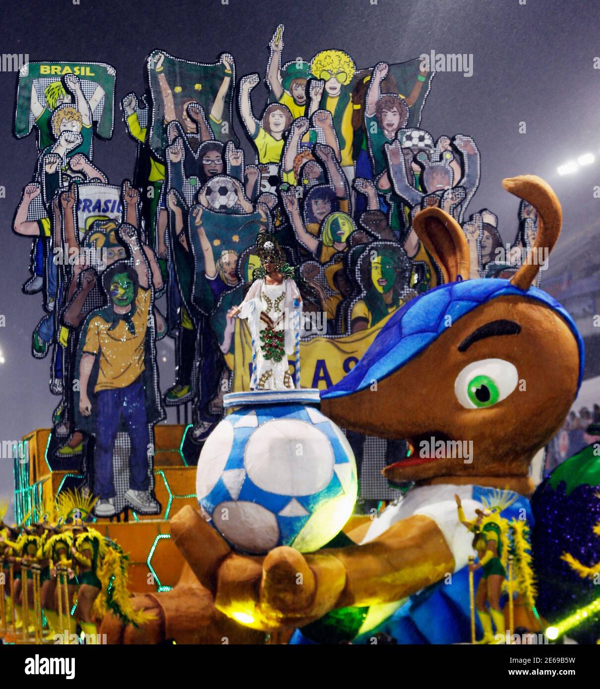 Fifa world cup brazil mascot hi-res stock photography and images - Alamy