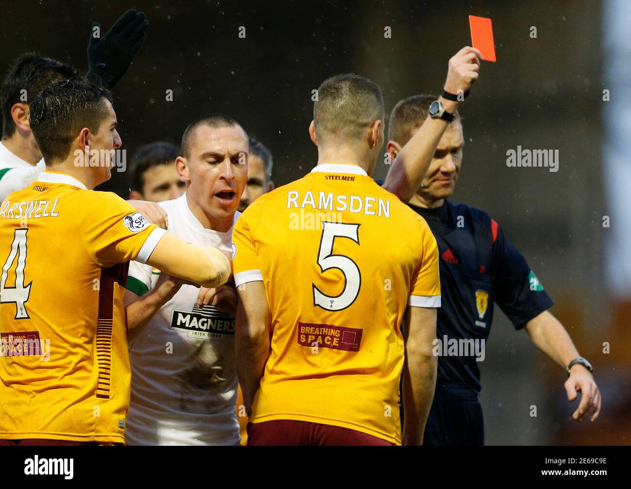 Referee calum murray hi-res stock photography and images - Alamy