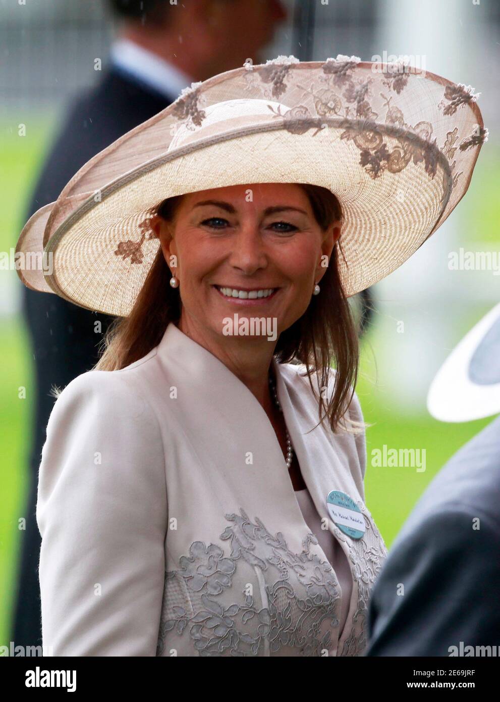 Carole middleton 2011 hi-res stock photography and images - Alamy