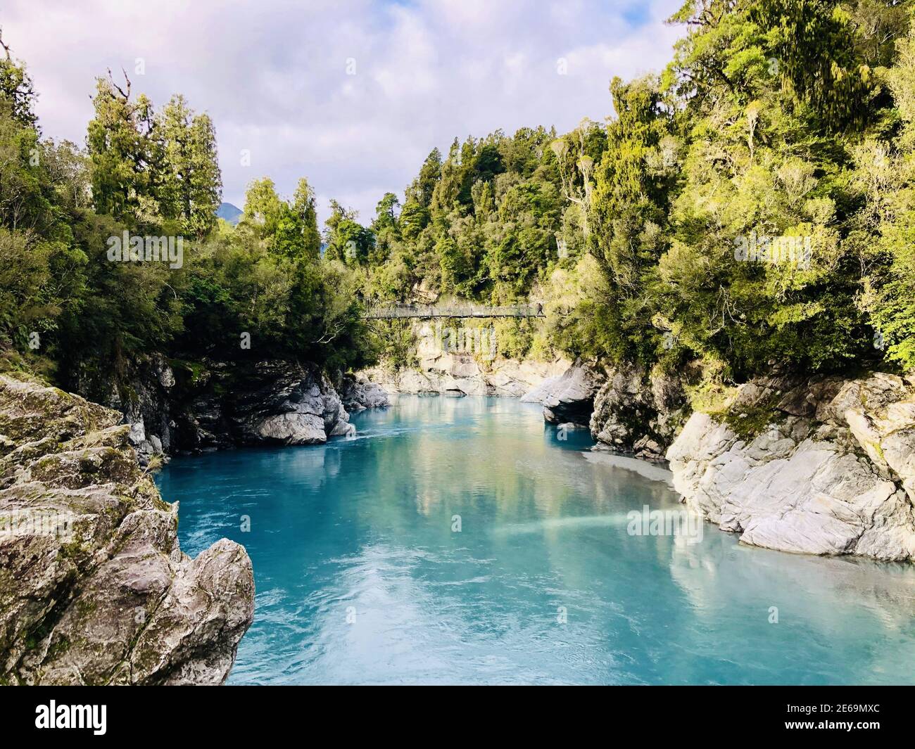 Bridge connecting two sides hi-res stock photography and images - Alamy