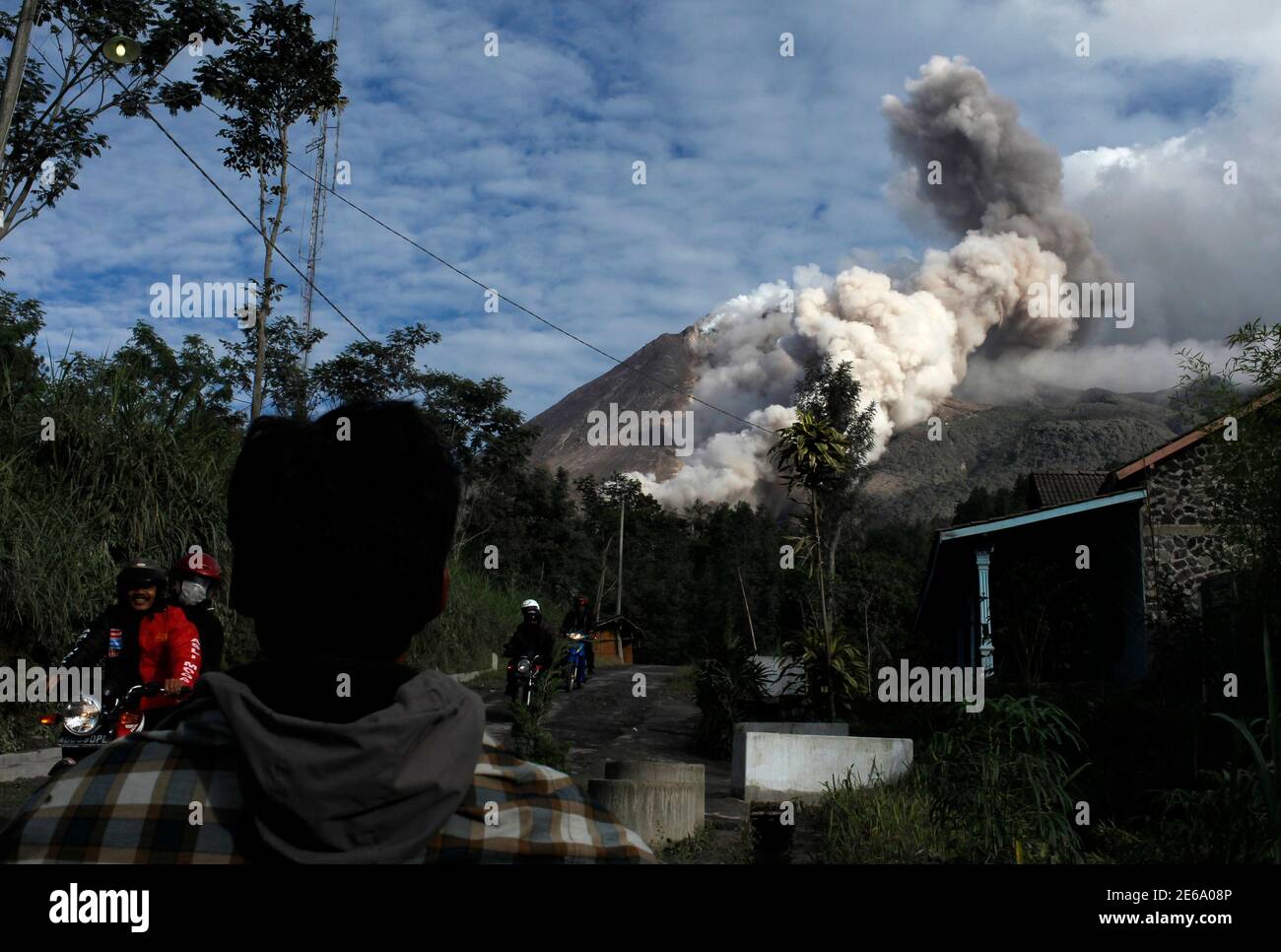 Ash cloud volcano mount merapi hi-res stock photography and images - Alamy