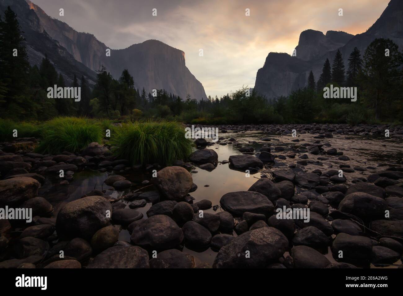 Tunnel View Yosemite National Park, river rocks in Merced River Stock ...