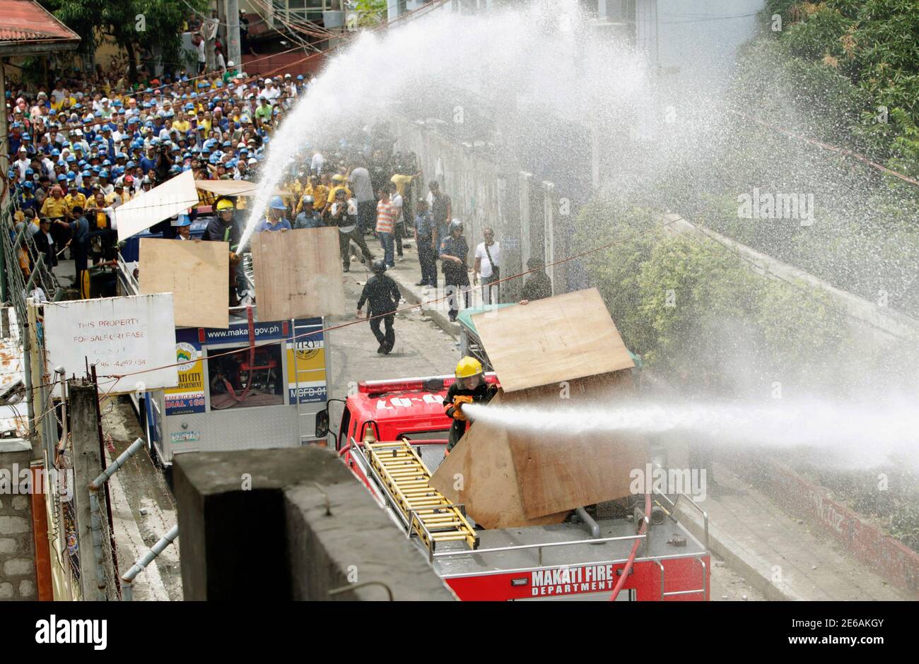 24 cannons hi-res stock photography and images - Alamy