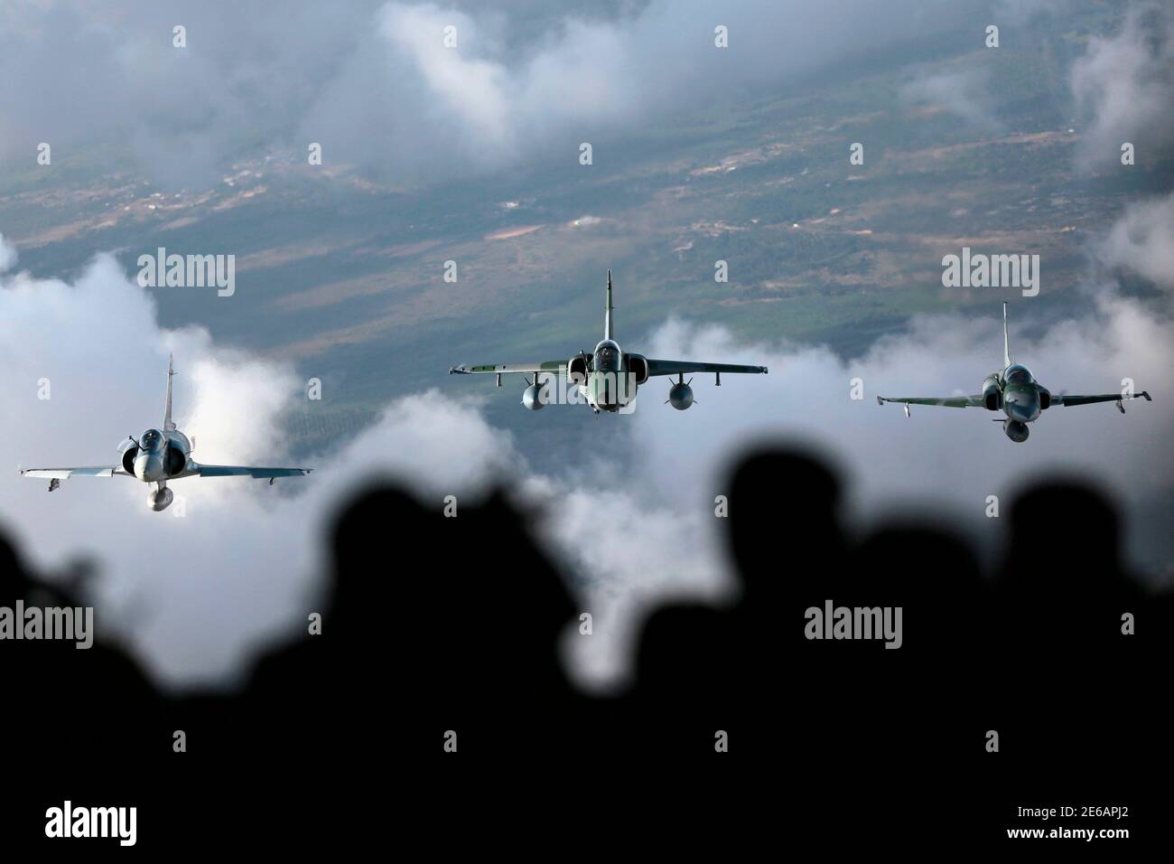 Hercules aircraft military loading High Resolution Stock Photography ...
