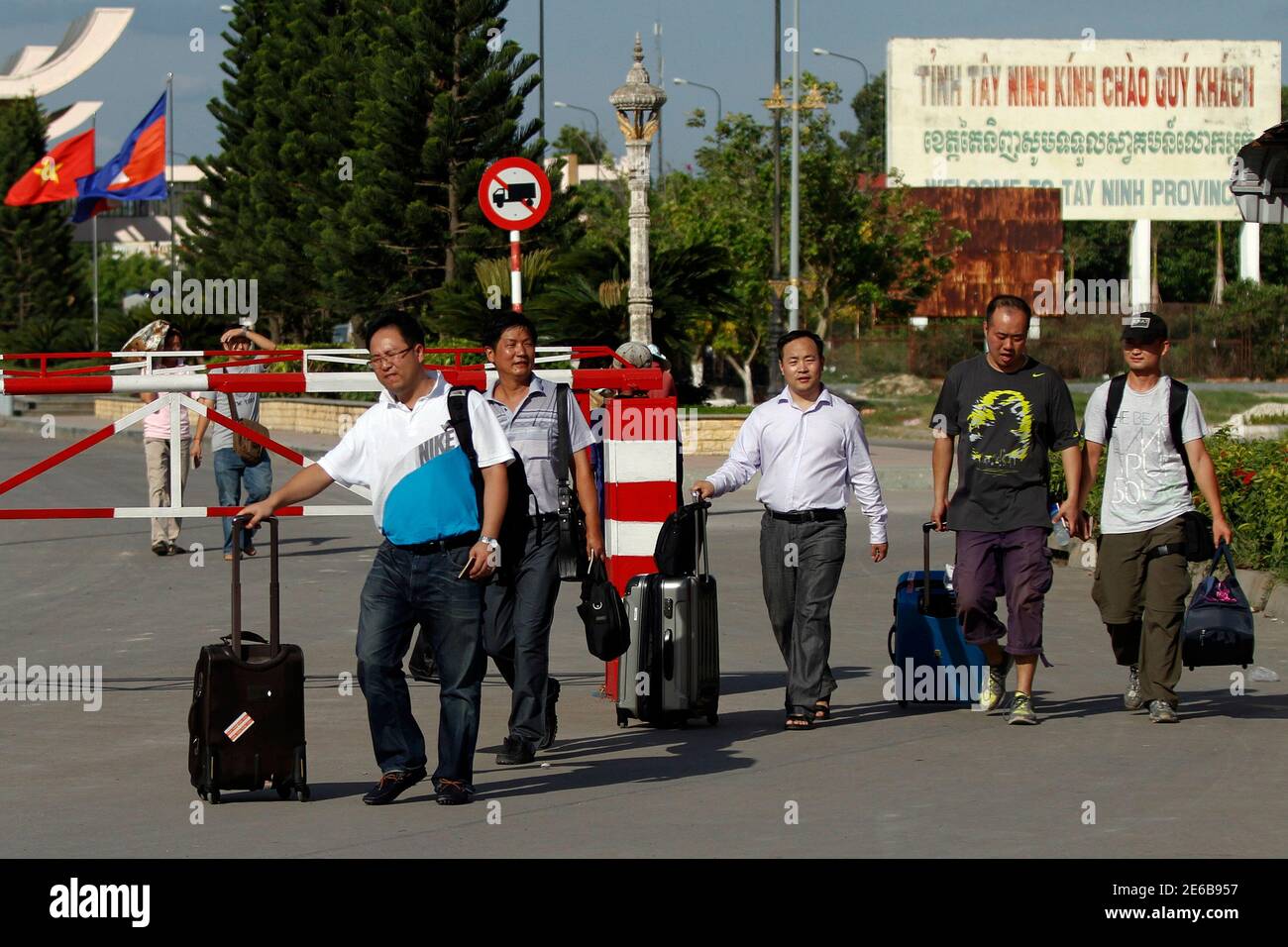 Cambodia border crossing hi-res stock photography and images - Alamy
