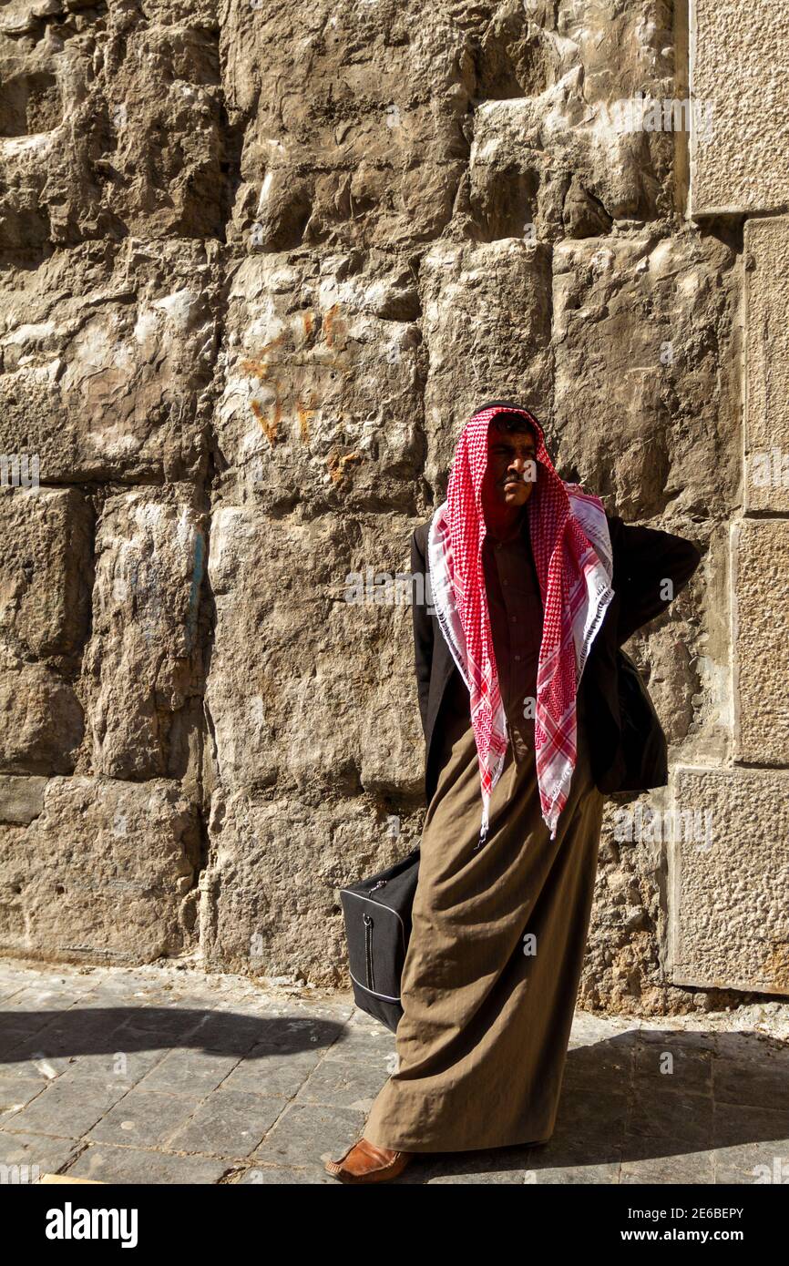 Elderly syrian arab man in hi-res stock photography and images - Alamy