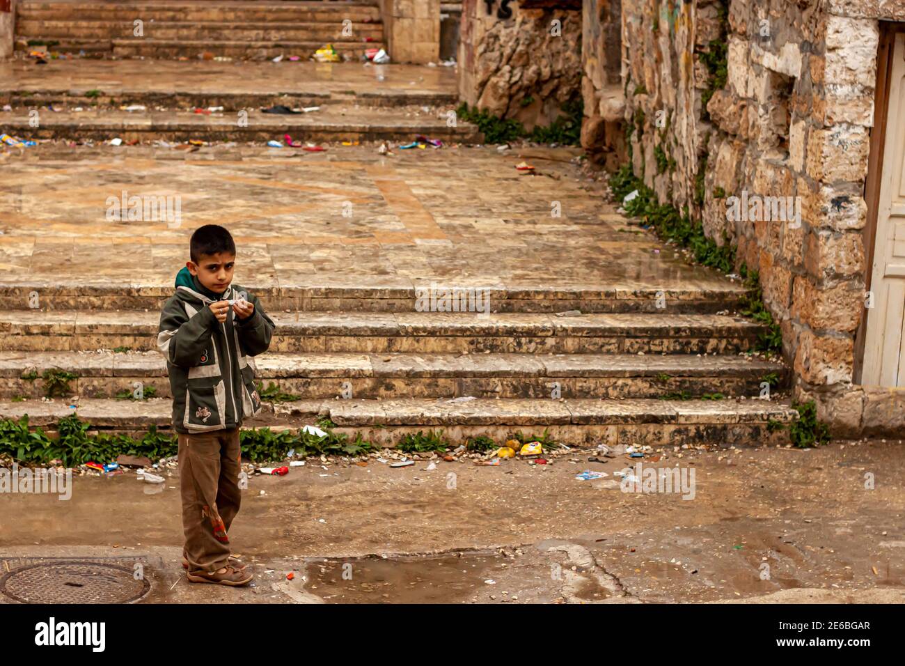 Low income neighborhood hi-res stock photography and images - Alamy