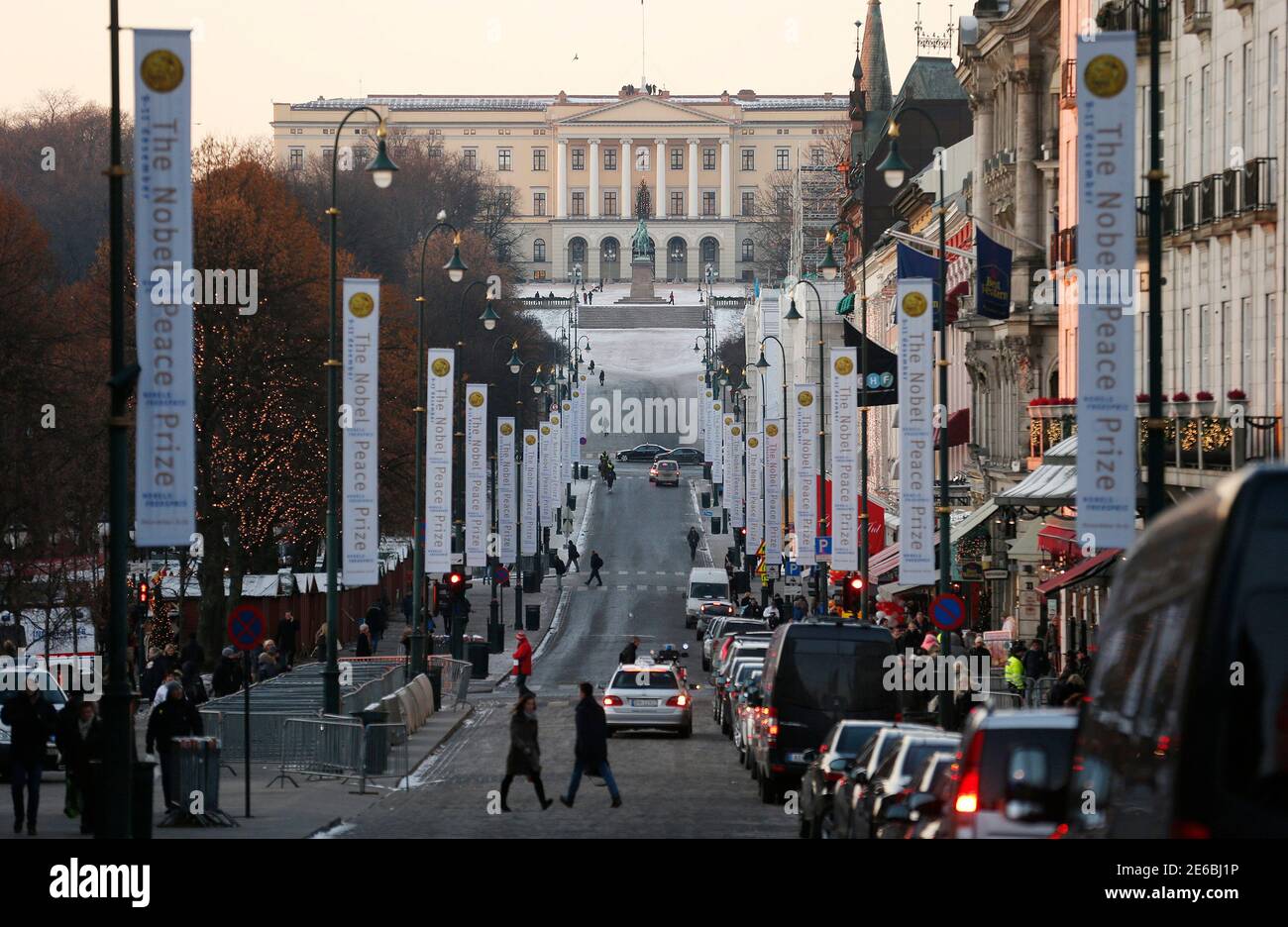 Oslo karl johans gate december hi-res stock photography and images - Alamy