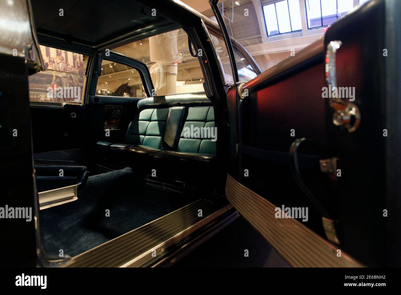 1961 Lincoln Continental High Resolution Stock Photography and Images ...