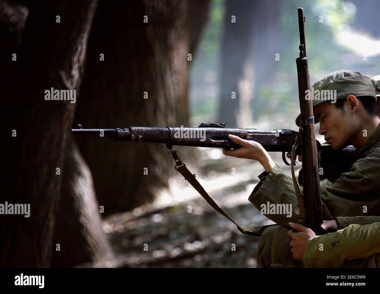 Communist soldier hi-res stock photography and images - Alamy