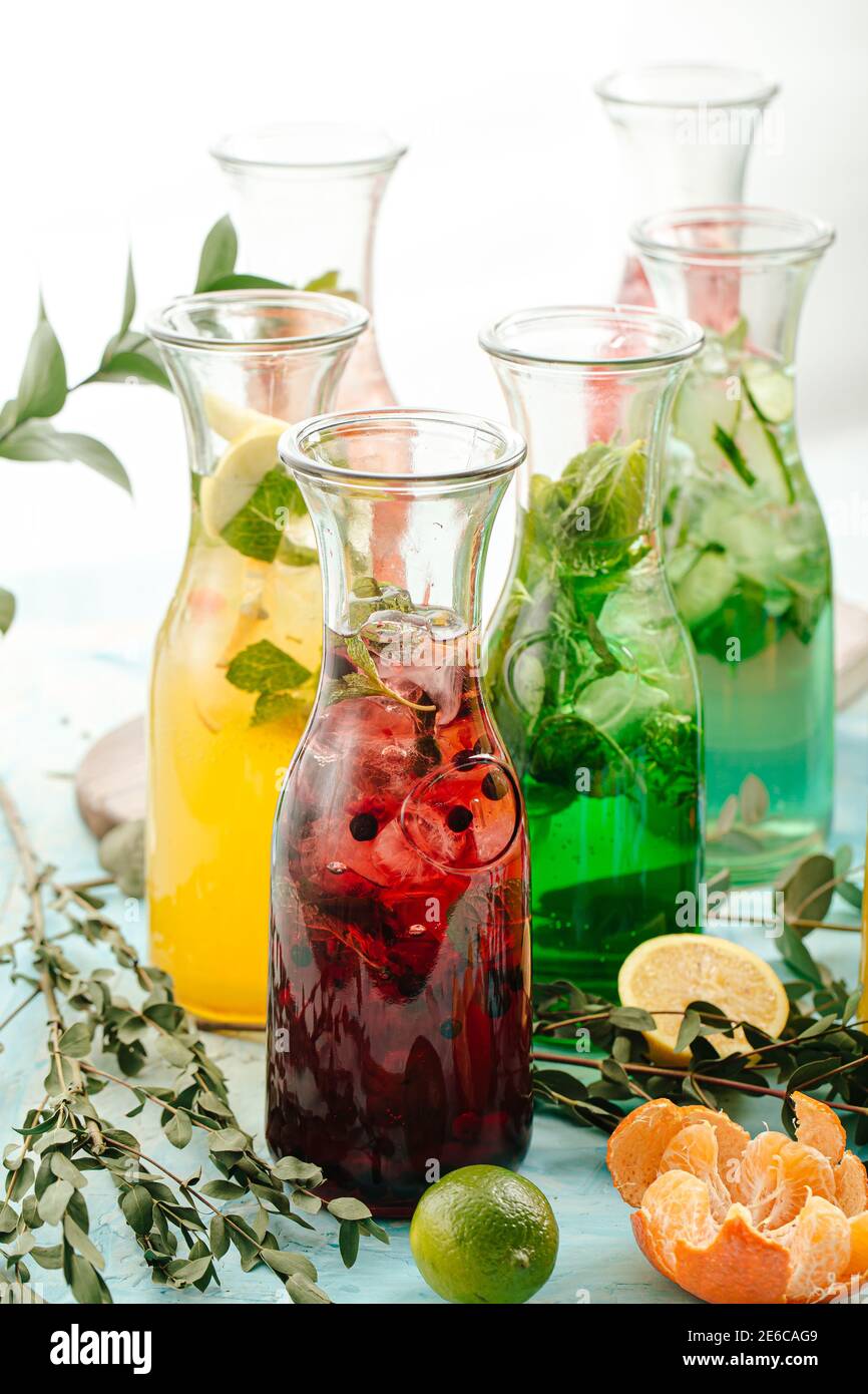 Lemonades hi-res stock photography and images - Alamy