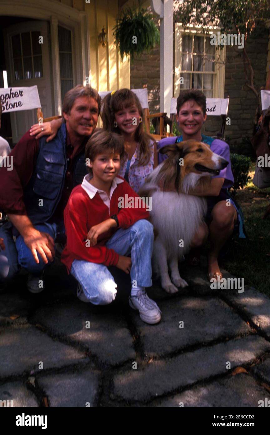 Lassie With Dee Walllace And The New Lassie Cast 1989 Credit: Ralph ...