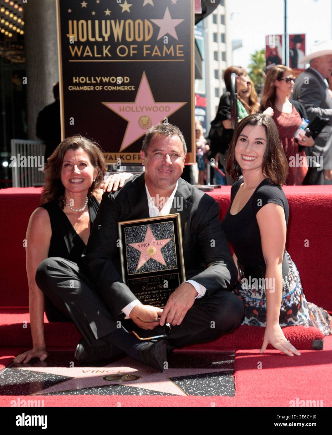 Vince gill wife hi-res stock photography and images - Alamy