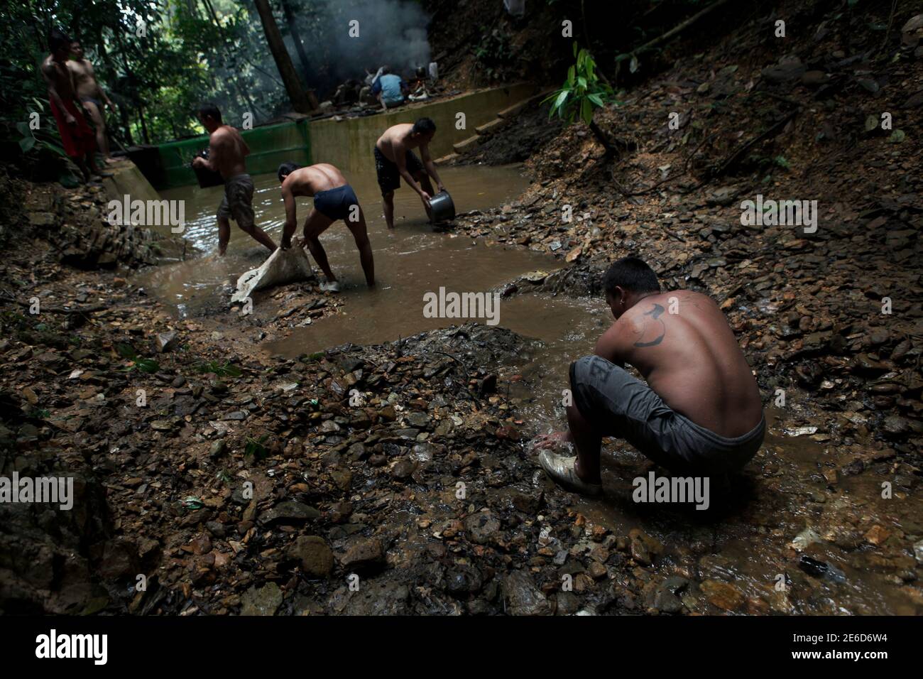 Water source cleanup hi-res stock photography and images - Alamy