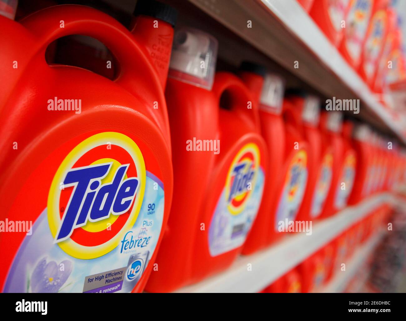 Tide supermarket hi-res stock photography and images - Alamy