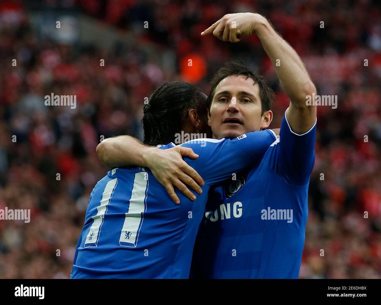 Drogba lampard hi-res stock photography and images - Alamy