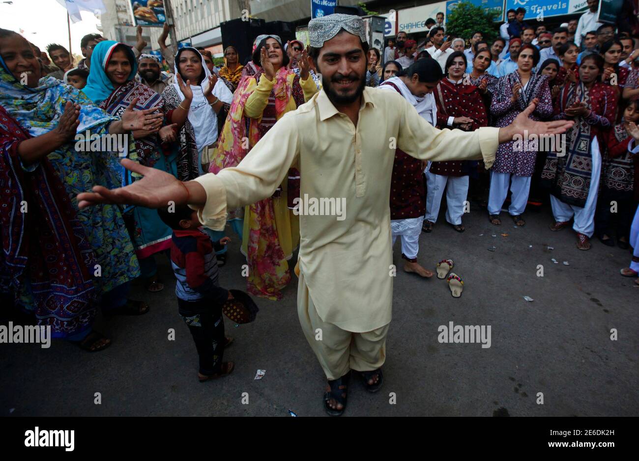 Sindhi hat hi-res stock photography and images - Alamy
