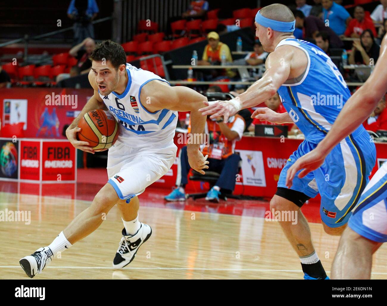 Marcos mata basketball hi-res stock photography and images - Alamy