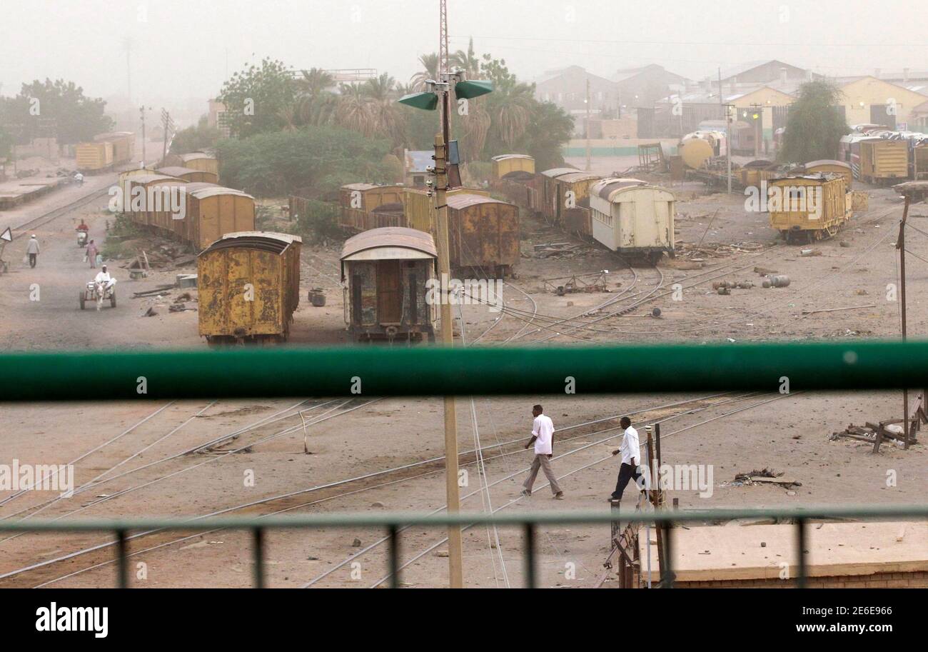 Nile Railway High Resolution Stock Photography and Images - Alamy