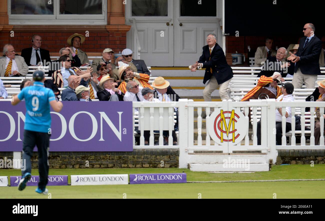 Marylebone Cricket Club Member High Resolution Stock Photography and ...