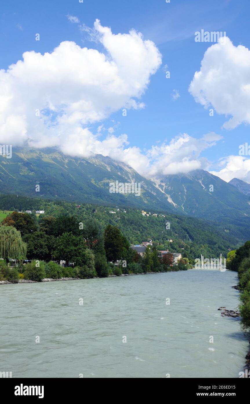 River sill hi-res stock photography and images - Alamy