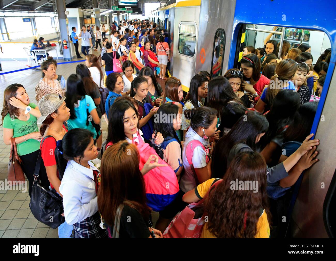 Manila metro rail transit system High Resolution Stock Photography and ...