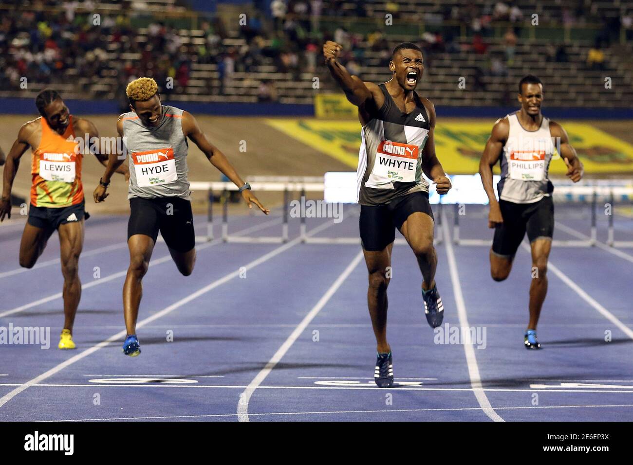 Winner of the mens 400m hurdles hi-res stock photography and images - Alamy