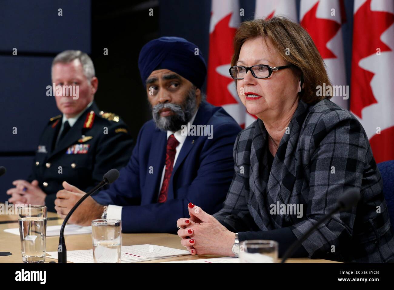 Minister for defence procurement hi-res stock photography and images ...