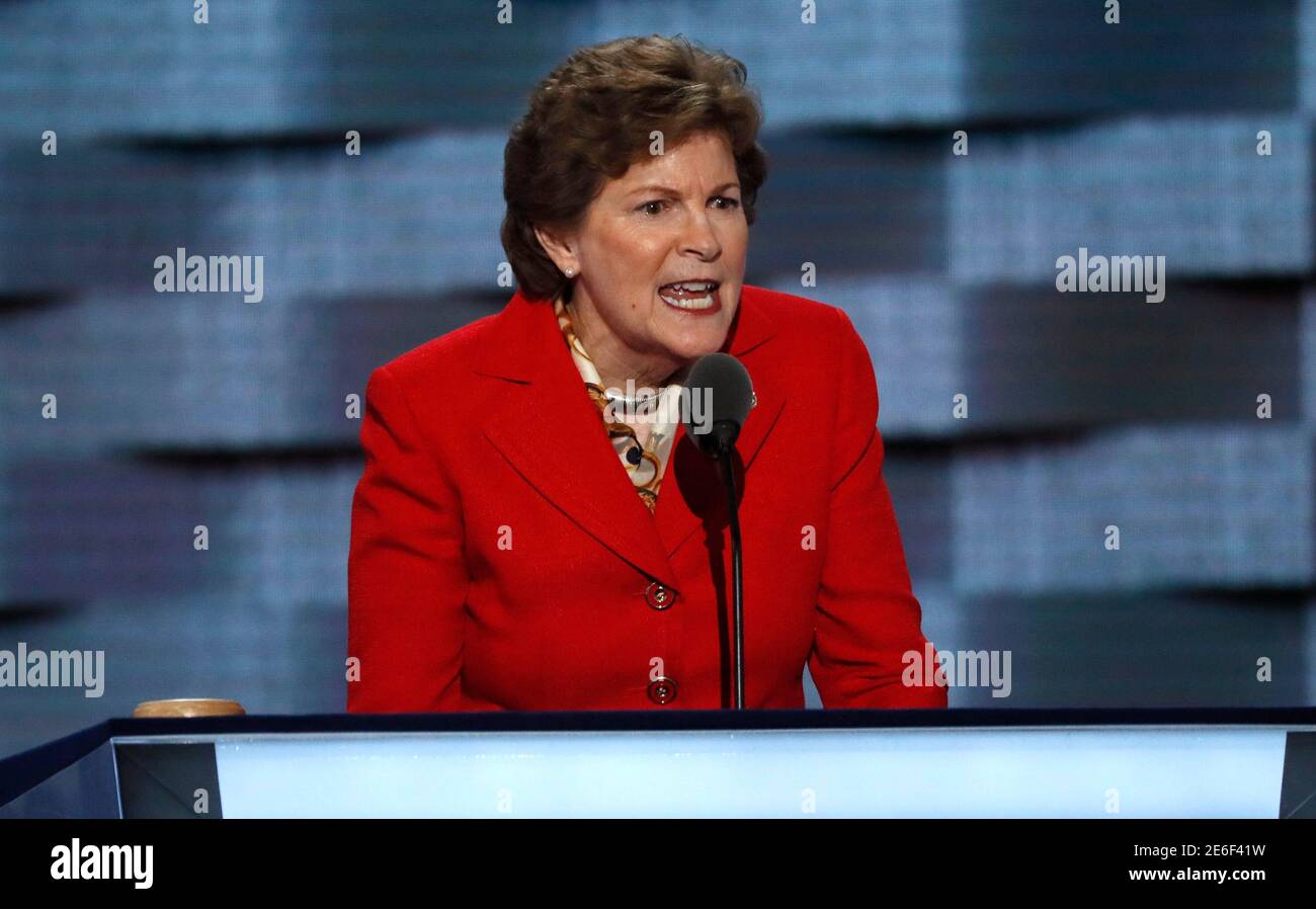 Jeanne Shaheen High Resolution Stock Photography and Images - Alamy