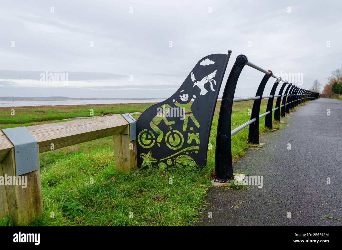 Marsh board walk trail hi-res stock photography and images - Alamy