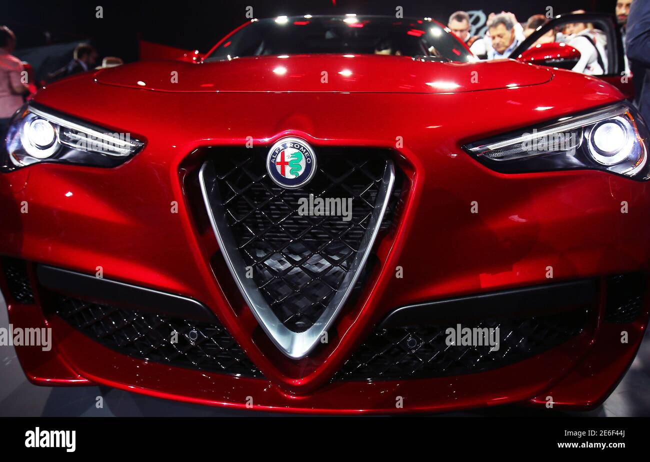 Alfa romeo suv hi-res stock photography and images - Alamy