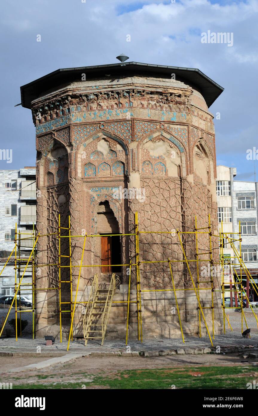 Kumbeti Kabus Mausoleum was built in 1196 during the Great Seljuk ...