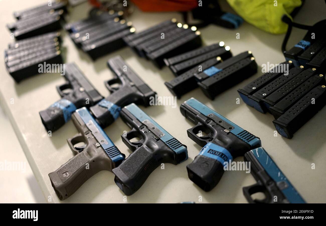 Simunition hi-res stock photography and images - Alamy