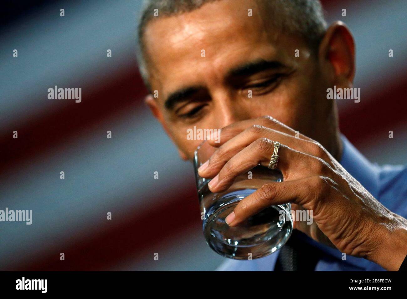 Flint michigan glass of water hi-res stock photography and images - Alamy