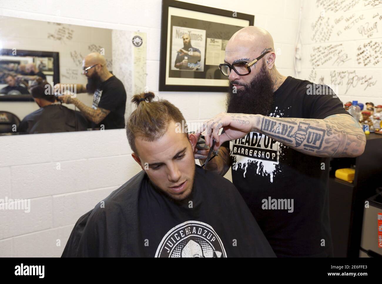 Cuban haircut hi-res stock photography and images - Alamy