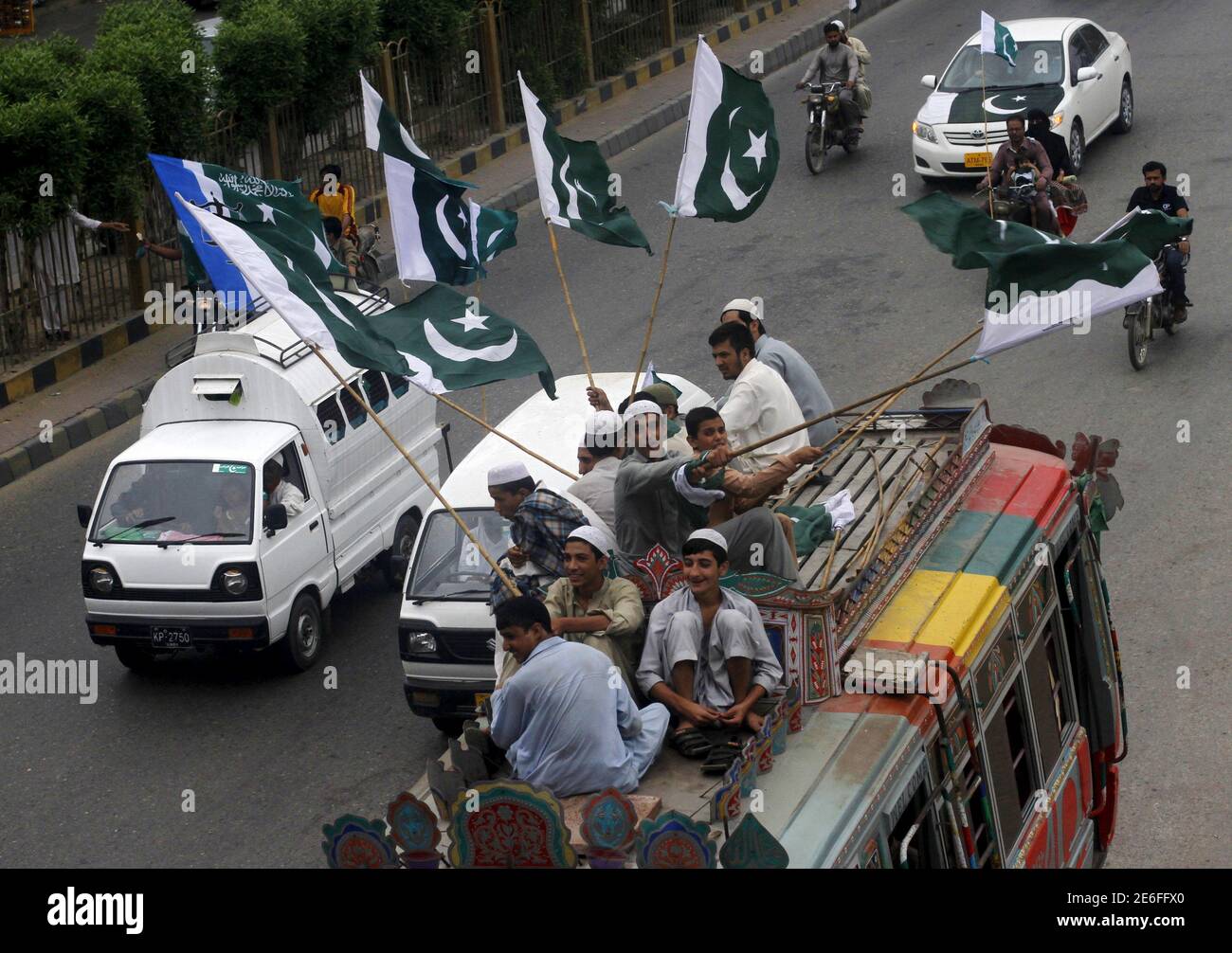 Pakistans national flags hi-res stock photography and images - Alamy