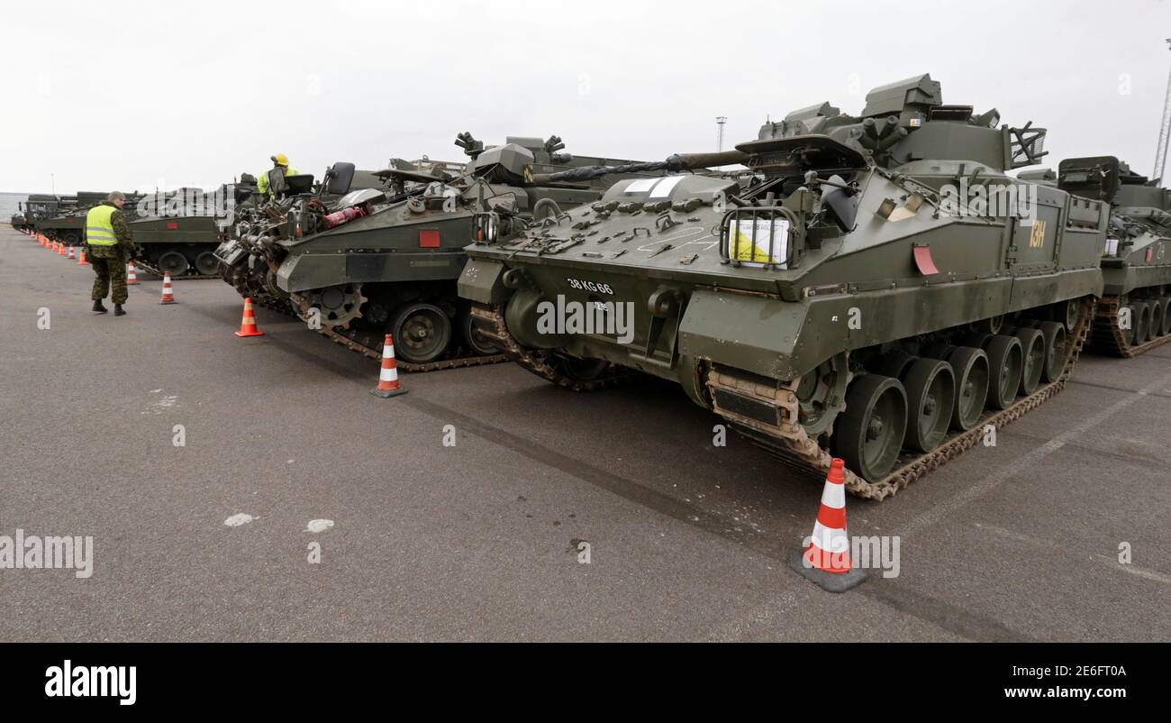 Warrior armoured fighting vehicles hi-res stock photography and images ...