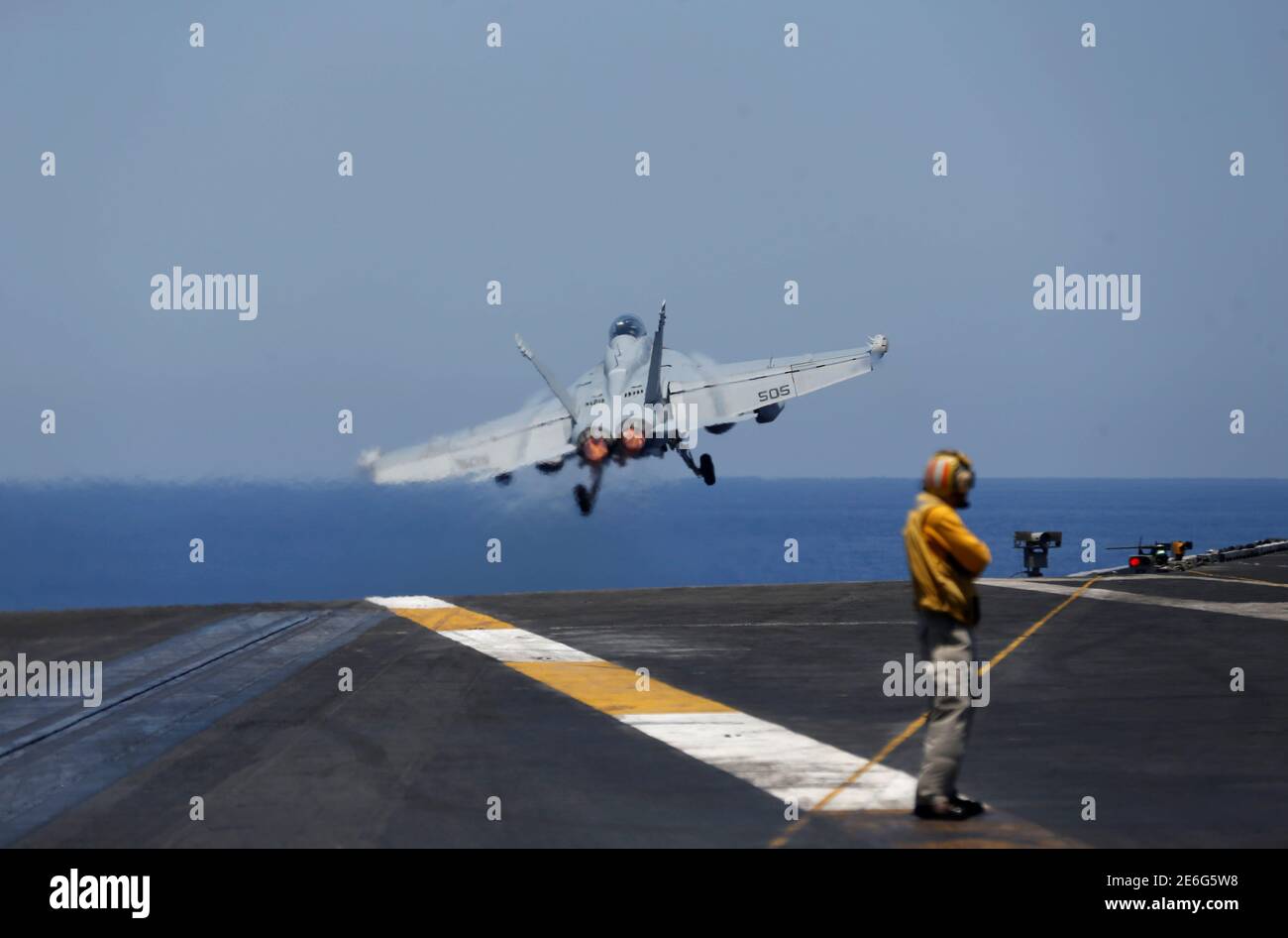 Uss harry s hi-res stock photography and images - Alamy