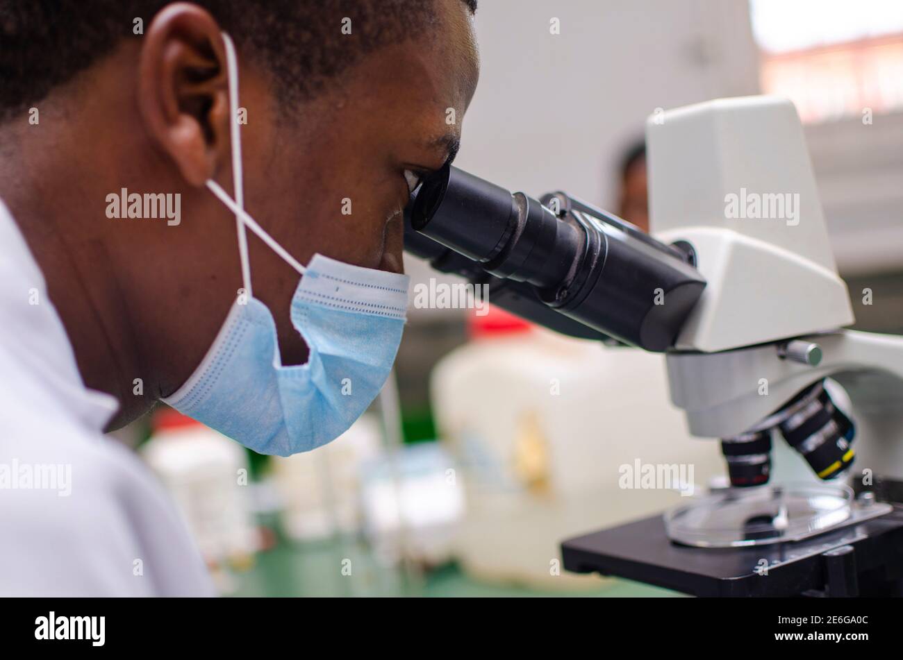 Medical laboratory nigeria hi-res stock photography and images - Alamy