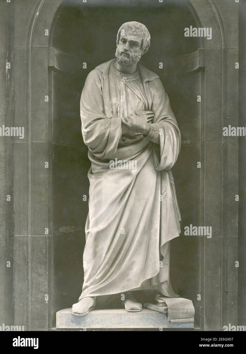 Marble statue of Andrea Cesalpino, by Italian artist Pio Fedi, Uffizi ...