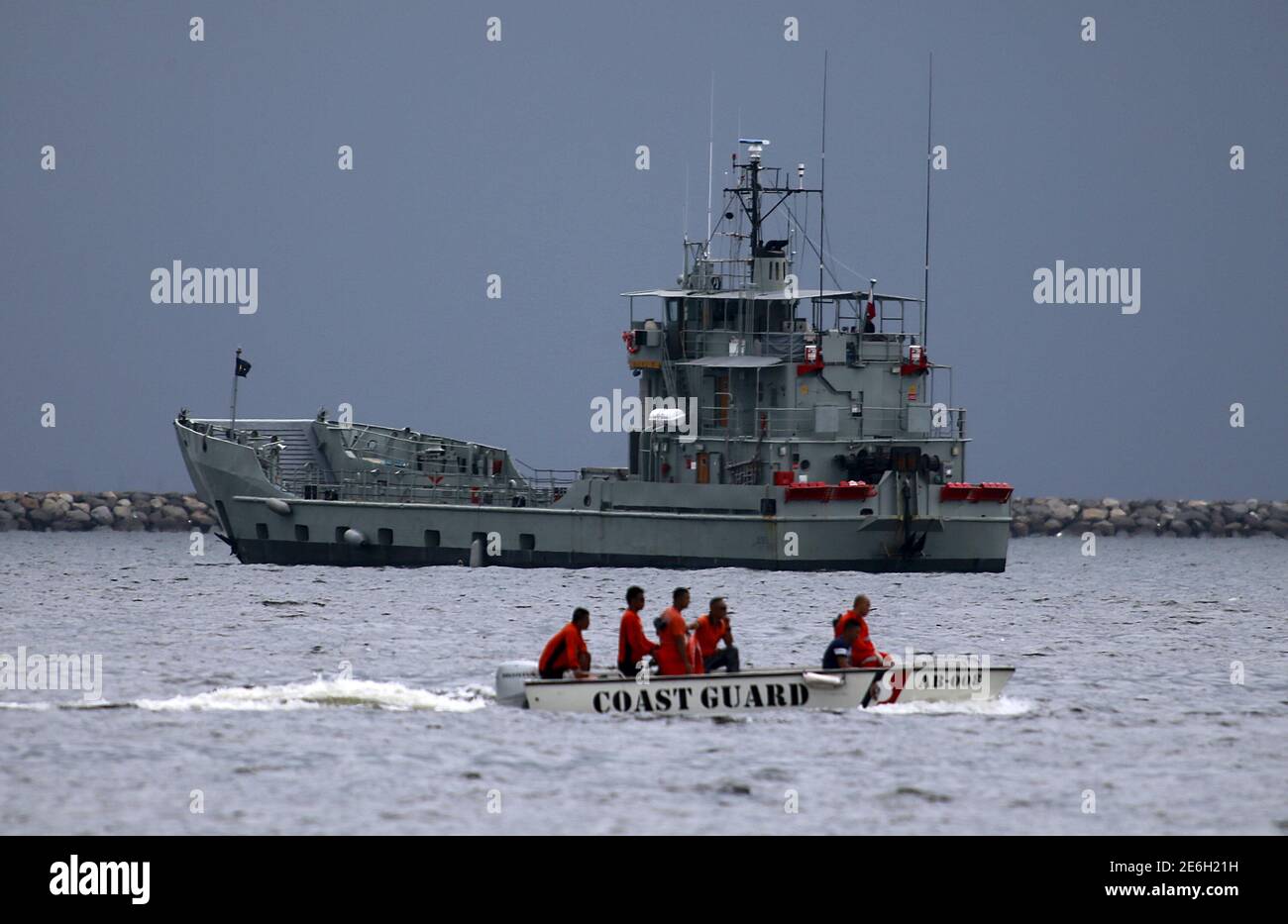 Australian landing craft heavy hi-res stock photography and images - Alamy