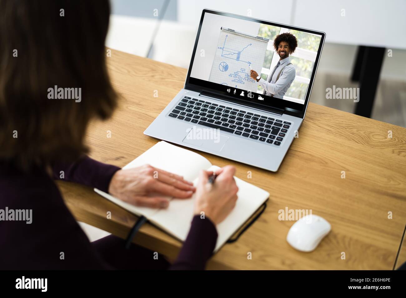 Virtual Online Training Lecture And Coaching Meeting Stock Photo - Alamy