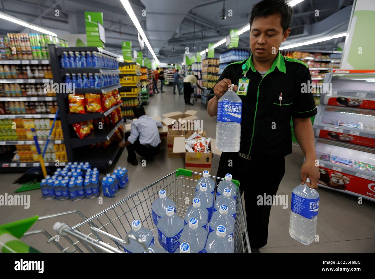 Foodmart hi-res stock photography and images - Alamy