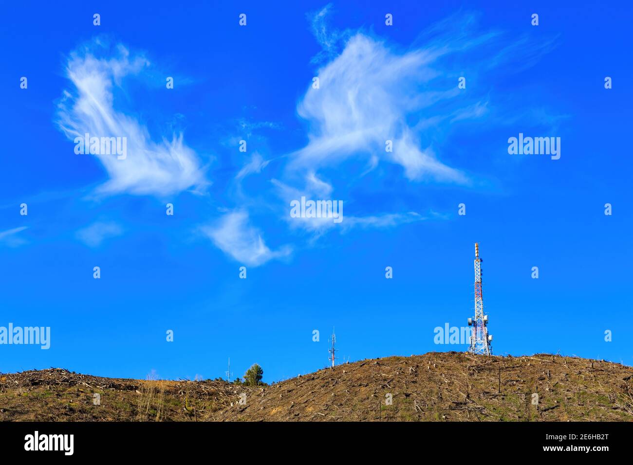 Communications tower on a hill hi-res stock photography and images - Alamy