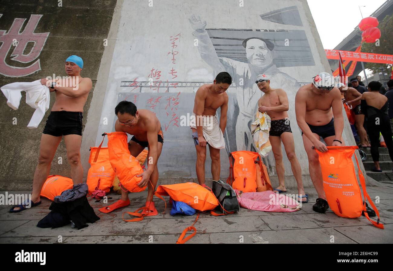 Chinese Celebrate Mao Zedong High Resolution Stock Photography and ...