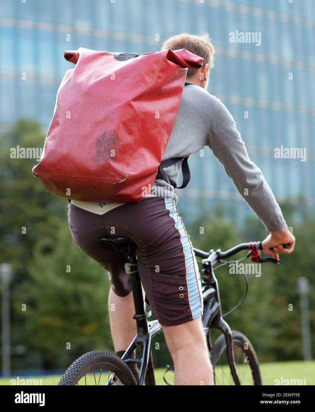 Cycle messenger hi-res stock photography and images - Alamy