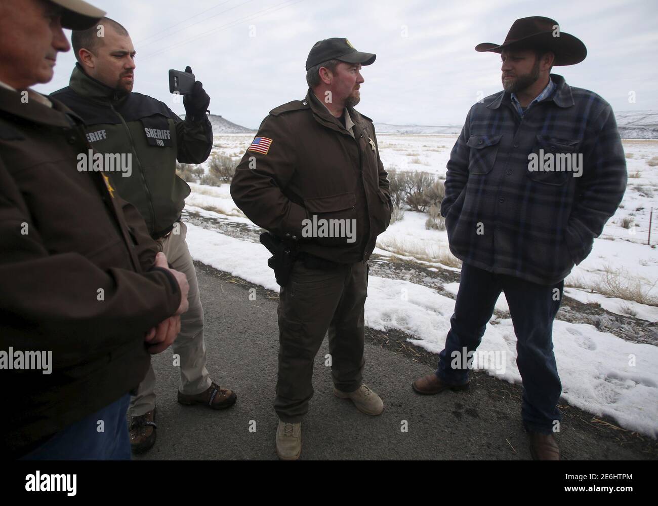Ammon bundy standoff hi-res stock photography and images - Alamy