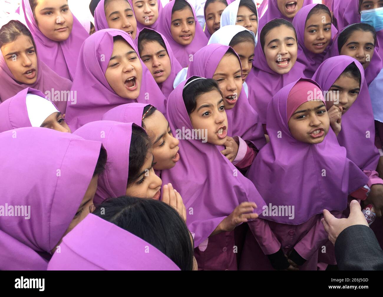Iranian school girls hi-res stock photography and images - Alamy